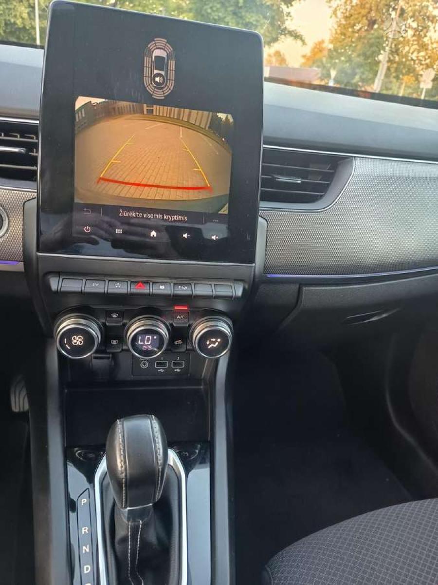 Black Renault Arkana 2021 in Taurage, with an engine capacity of 1.60 L and mileage of 164 thousand km for 13000 €, photo 22 on AUTOMOTO.COM.LV