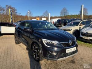 Black Renault Arkana 2022 in Kaunas, with an engine capacity of 1.30 L and mileage of 61 thousand km for 23429 €, photo 2 on AUTOMOTO.COM.LV