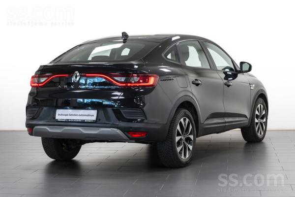 Черный Рено Arkana 2022 в Рига, объемом двигателя 1.60 л и пробегом 72 тыс. км за 17500 €, фото 2 на AUTOMOTO.COM.LV