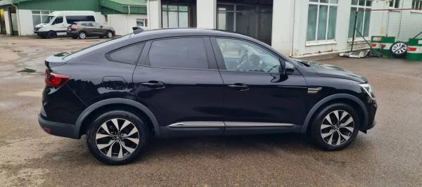Black Renault Arkana 2022 in Jelgava, with an engine capacity of 1.60 L and mileage of 155 thousand km for 13490 €, photo 6 on AUTOMOTO.COM.LV