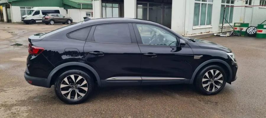 Melns Renault Arkana 2022 Jelgava, ar dzinēja tilpumu 1.60 L un nobraukumu 155 tūkst. km par 13490 €, foto 7 vietnē AUTOMOTO.COM.LV