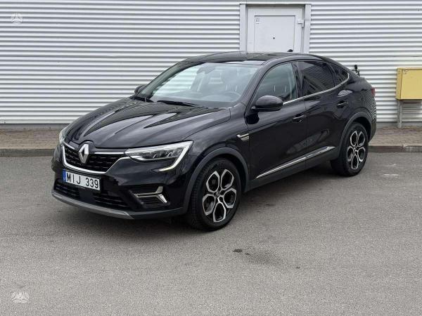 Black Renault Arkana 2022 in Vilnius, with an engine capacity of 1.60 L and mileage of 114 thousand km for 15900 €, photo 1 on AUTOMOTO.COM.LV