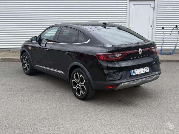Black Renault Arkana 2022 in Vilnius, with an engine capacity of 1.60 L and mileage of 114 thousand km for 15900 €, photo 5 on AUTOMOTO.COM.LV