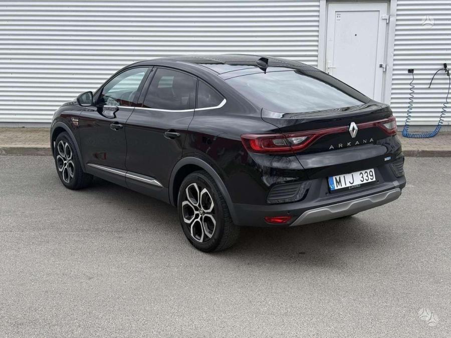Black Renault Arkana 2022 in Vilnius, with an engine capacity of 1.60 L and mileage of 114 thousand km for 15900 €, photo 6 on AUTOMOTO.COM.LV