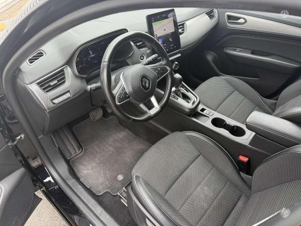 Black Renault Arkana 2022 in Vilnius, with an engine capacity of 1.60 L and mileage of 114 thousand km for 15900 €, photo 8 on AUTOMOTO.COM.LV