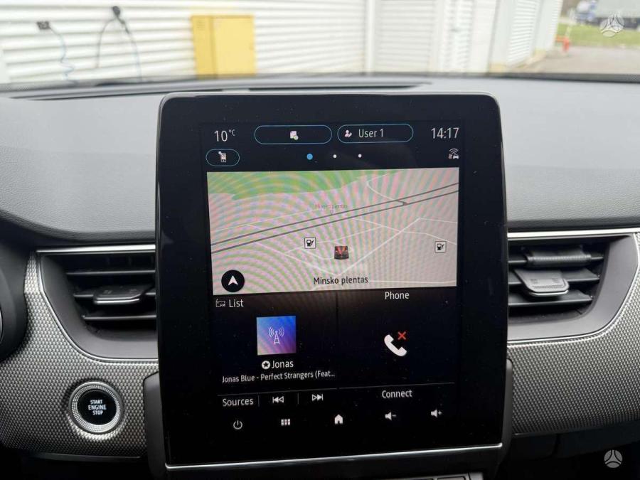 Black Renault Arkana 2022 in Vilnius, with an engine capacity of 1.60 L and mileage of 114 thousand km for 15900 €, photo 21 on AUTOMOTO.COM.LV