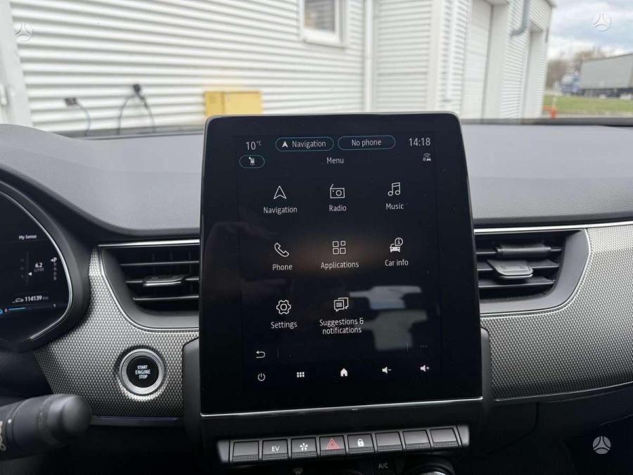 Black Renault Arkana 2022 in Vilnius, with an engine capacity of 1.60 L and mileage of 114 thousand km for 15900 €, photo 22 on AUTOMOTO.COM.LV