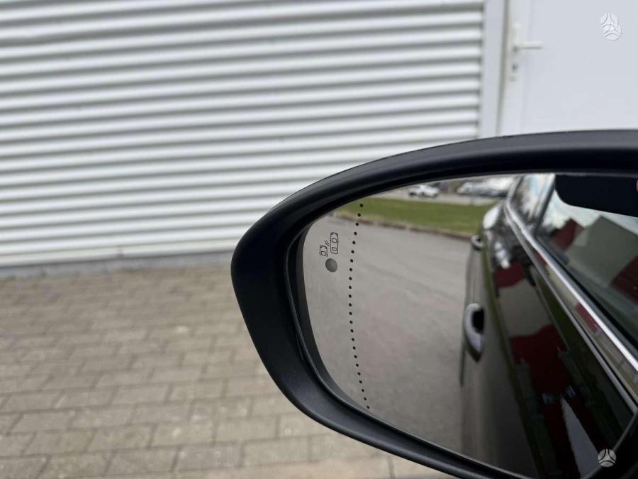 Black Renault Arkana 2022 in Vilnius, with an engine capacity of 1.60 L and mileage of 114 thousand km for 15900 €, photo 26 on AUTOMOTO.COM.LV