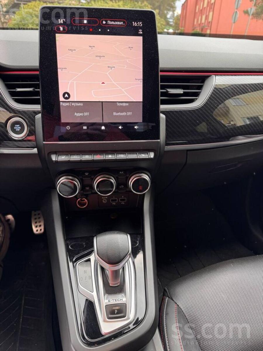 Black Renault Arkana 2022 in Riga, with an engine capacity of 1.60 L and mileage of 123 thousand km for 15900 €, photo 7 on AUTOMOTO.COM.LV