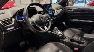Black Renault Arkana 2023 in Marupe, with an engine capacity of 1.60 L and mileage of 84 thousand km for 19490 €, photo 7 on AUTOMOTO.COM.LV