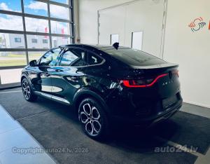 Melns Renault Arkana 2022 Pērnava, ar dzinēja tilpumu 1.60 L un nobraukumu 11 tūkst. km par 21900 €, foto 12 vietnē AUTOMOTO.COM.LV