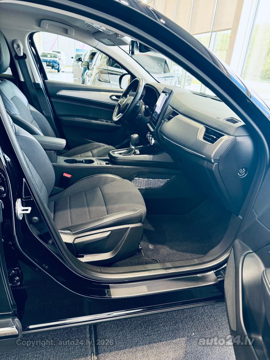 Melns Renault Arkana 2022 Pērnava, ar dzinēja tilpumu 1.60 L un nobraukumu 11 tūkst. km par 21900 €, foto 17 vietnē AUTOMOTO.COM.LV