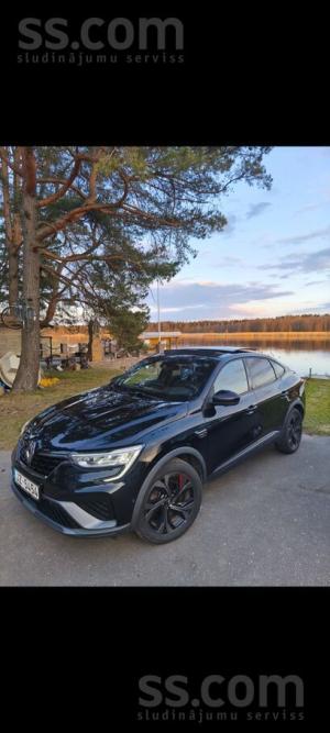 Black Renault Arkana 2022 in Jurmala, with an engine capacity of 1.60 L and mileage of 87 thousand km for 25000 €, photo  on AUTOMOTO.COM.LV