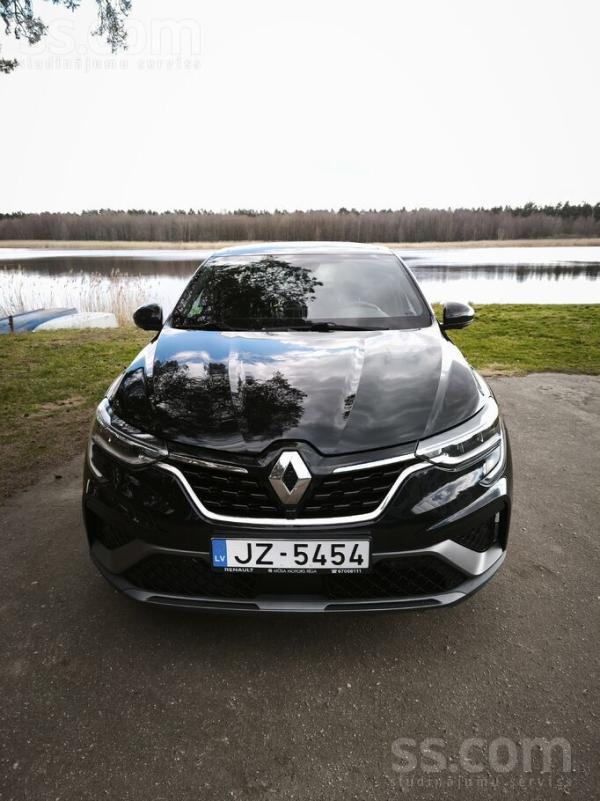 Black Renault Arkana 2022 in Jurmala, with an engine capacity of 1.60 L and mileage of 87 thousand km for 25000 €, photo 4 on AUTOMOTO.COM.LV
