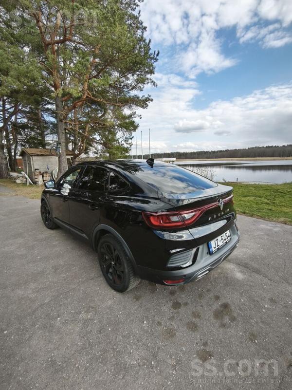 Black Renault Arkana 2022 in Jurmala, with an engine capacity of 1.60 L and mileage of 87 thousand km for 25000 €, photo 5 on AUTOMOTO.COM.LV
