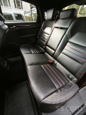 Black Renault Arkana 2022 in Jurmala, with an engine capacity of 1.60 L and mileage of 87 thousand km for 25000 €, photo 8 on AUTOMOTO.COM.LV