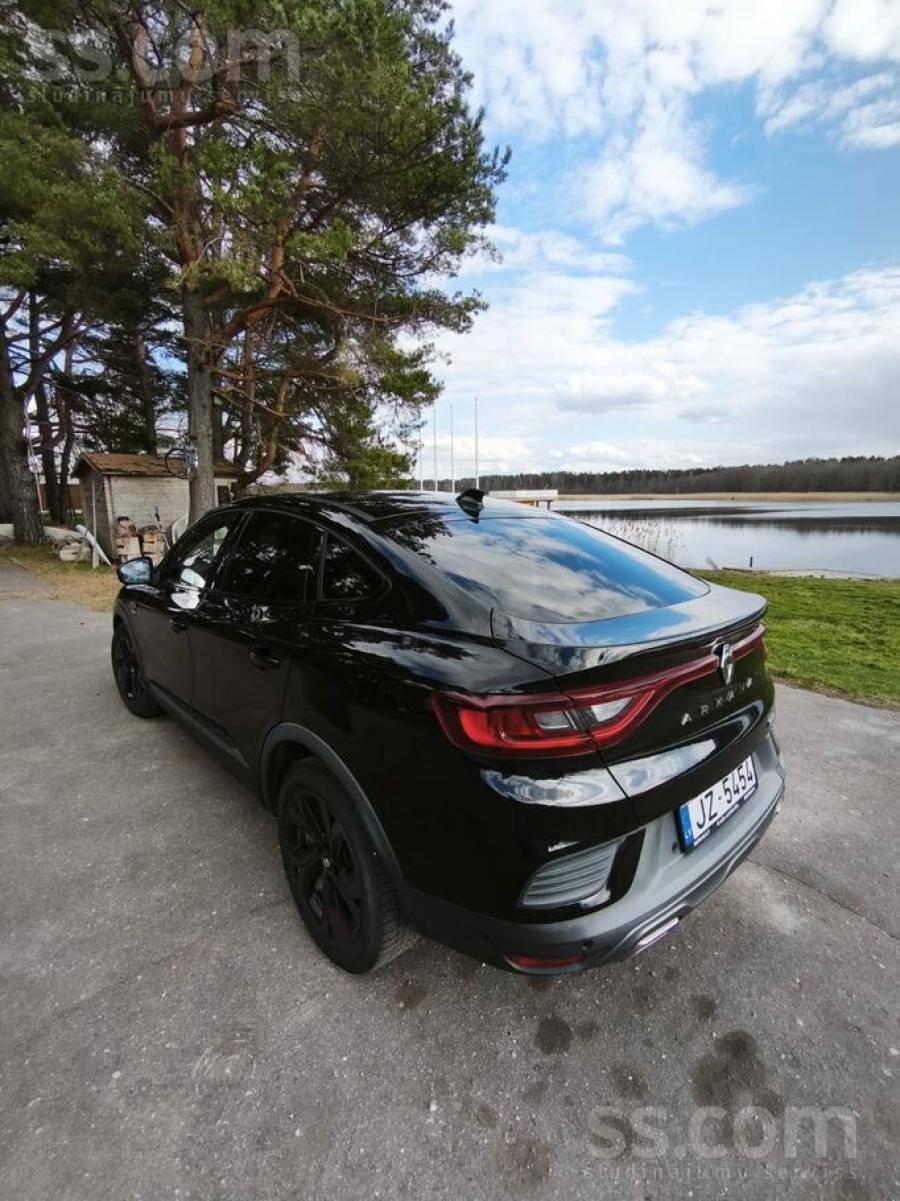 Black Renault Arkana 2022 in Jurmala, with an engine capacity of 1.60 L and mileage of 100 thousand km for 22500 €, photo 3 on AUTOMOTO.COM.LV