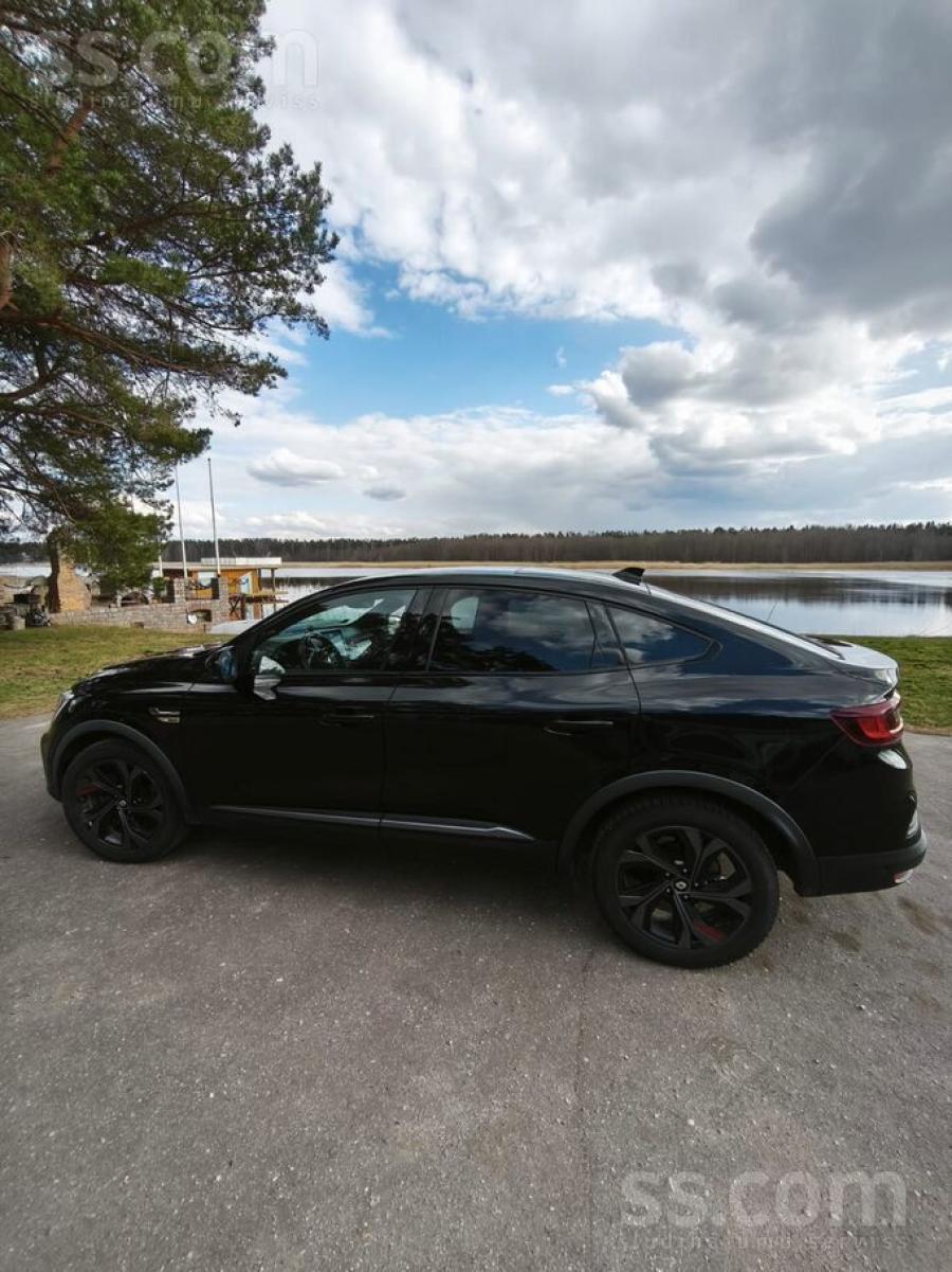Black Renault Arkana 2022 in Jurmala, with an engine capacity of 1.60 L and mileage of 100 thousand km for 22500 €, photo 6 on AUTOMOTO.COM.LV