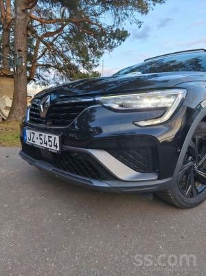 Black Renault Arkana 2022 in Jurmala, with an engine capacity of 1.60 L and mileage of 100 thousand km for 22500 €, photo 7 on AUTOMOTO.COM.LV