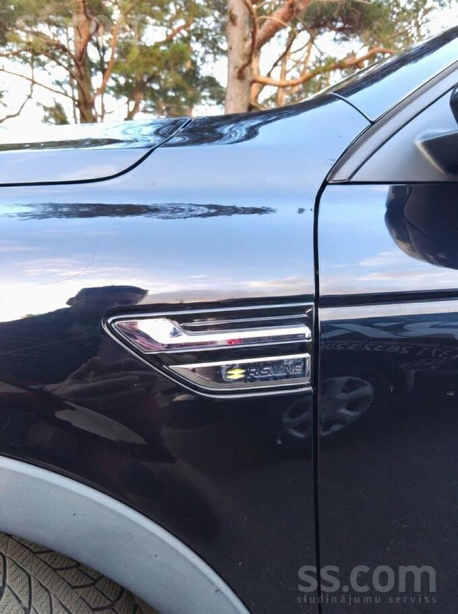 Black Renault Arkana 2022 in Jurmala, with an engine capacity of 1.60 L and mileage of 100 thousand km for 22500 €, photo 9 on AUTOMOTO.COM.LV
