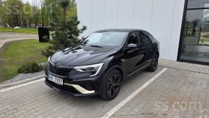 Черный Рено Arkana 2023 в Рига, объемом двигателя 1.60 л и пробегом 82 тыс. км за 21950 €, фото  на AUTOMOTO.COM.LV