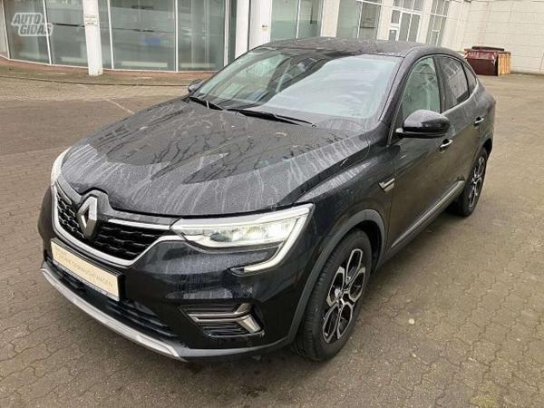 Black Renault Arkana 2023 in Kaunas, with an engine capacity of 1.30 L and mileage of 25 thousand km for 26004 €, photo 1 on AUTOMOTO.COM.LV