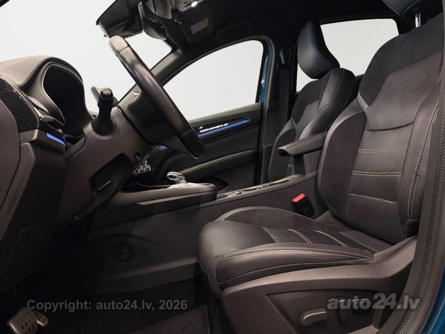 Blue Renault Arkana 2023 in Tallinn, with an engine capacity of 1.60 L and mileage of 62 thousand km for 18900 €, photo 6 on AUTOMOTO.COM.LV