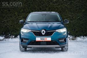 Blue Renault Arkana 2022 in Riga, with an engine capacity of 1.30 L and mileage of 70 thousand km for 17950 €, photo 2 on AUTOMOTO.COM.LV