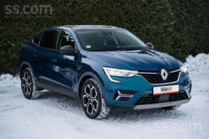 Blue Renault Arkana 2022 in Riga, with an engine capacity of 1.30 L and mileage of 70 thousand km for 17950 €, photo 3 on AUTOMOTO.COM.LV