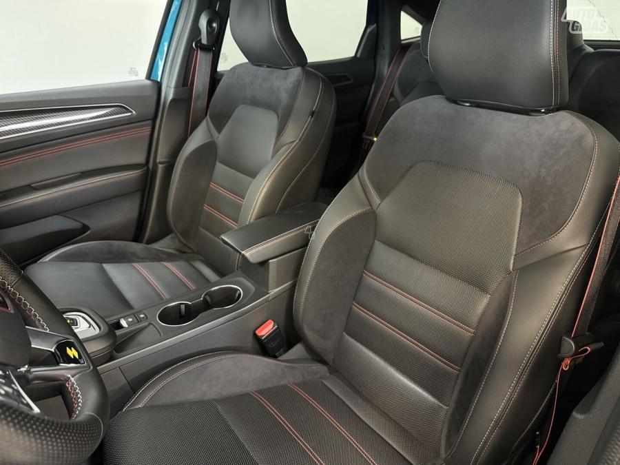 Blue Renault Arkana 2022 in Vilnius, with an engine capacity of 1.60 L and mileage of 67 thousand km for 19700 €, photo 11 on AUTOMOTO.COM.LV