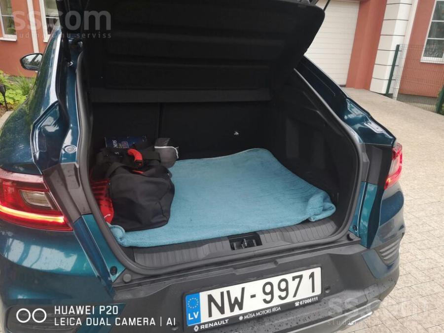 Blue Renault Arkana 2024 in Riga, with an engine capacity of 1.60 L and mileage of 60 thousand km for 23000 €, photo 7 on AUTOMOTO.COM.LV