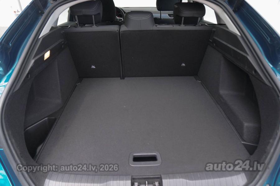 Blue Renault Arkana 2021 in Tallinn, with an engine capacity of 1.30 L and mileage of 115 thousand km for 13990 €, photo 12 on AUTOMOTO.COM.LV