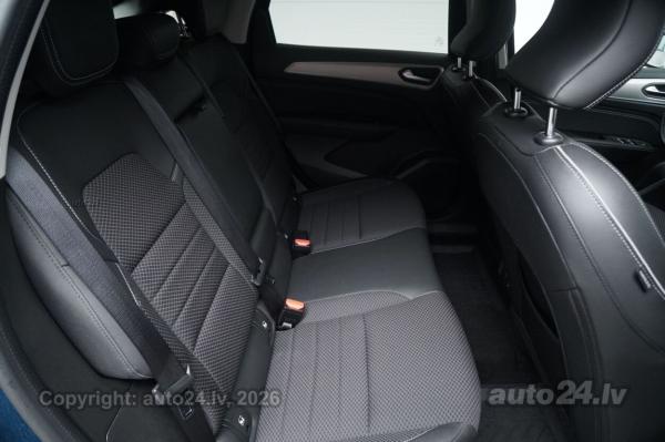Blue Renault Arkana 2022 in Tallinn, with an engine capacity of 1.60 L and mileage of 32 thousand km for 19990 €, photo 11 on AUTOMOTO.COM.LV