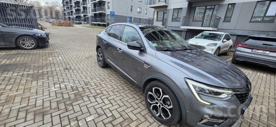 Grey Renault Arkana 2022 in Riga, with an engine capacity of 1.60 L and mileage of 81 thousand km for 15100 €, photo 3 on AUTOMOTO.COM.LV