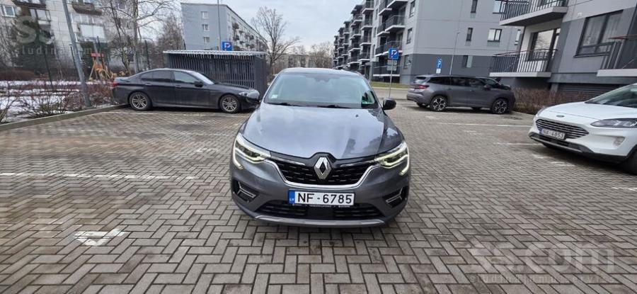 Grey Renault Arkana 2022 in Riga, with an engine capacity of 1.60 L and mileage of 81 thousand km for 15100 €, photo 4 on AUTOMOTO.COM.LV