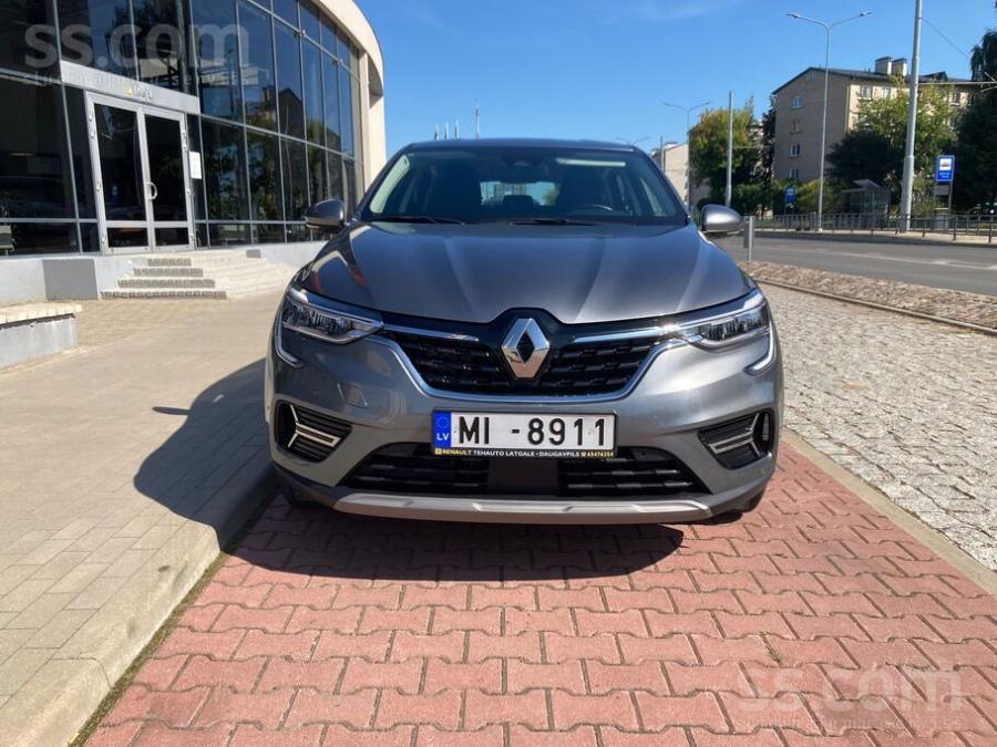 Grey Renault Arkana 2021 in Daugavpils, with an engine capacity of 1.30 L and mileage of 64 thousand km for 15000 €, photo 3 on AUTOMOTO.COM.LV