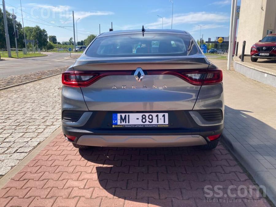 Grey Renault Arkana 2021 in Daugavpils, with an engine capacity of 1.30 L and mileage of 64 thousand km for 15000 €, photo 6 on AUTOMOTO.COM.LV