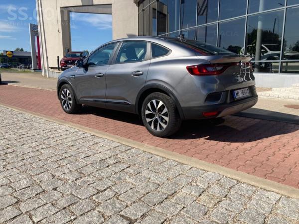 Grey Renault Arkana 2021 in Daugavpils, with an engine capacity of 1.30 L and mileage of 64 thousand km for 15000 €, photo 6 on AUTOMOTO.COM.LV