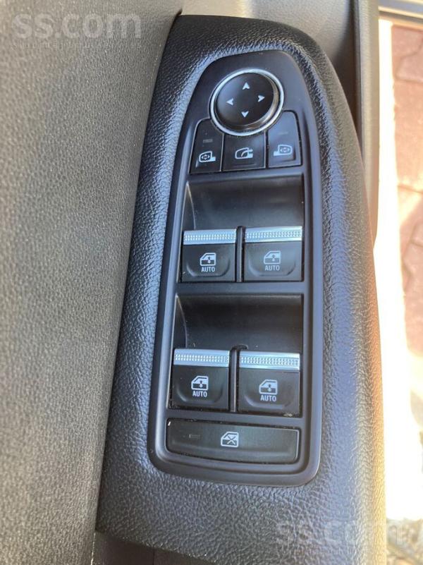 Grey Renault Arkana 2021 in Daugavpils, with an engine capacity of 1.30 L and mileage of 64 thousand km for 15000 €, photo 9 on AUTOMOTO.COM.LV