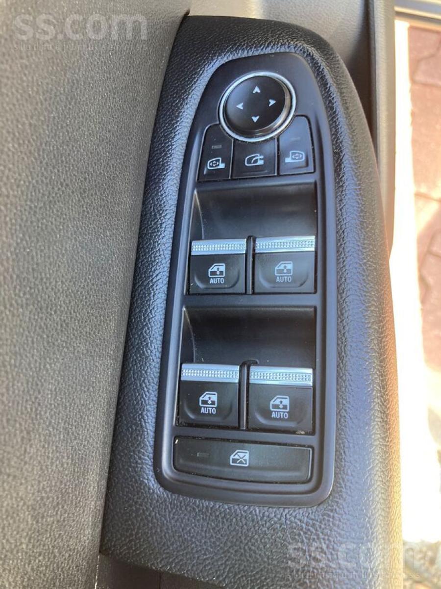 Grey Renault Arkana 2021 in Daugavpils, with an engine capacity of 1.30 L and mileage of 64 thousand km for 15000 €, photo 10 on AUTOMOTO.COM.LV