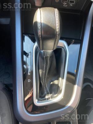 Grey Renault Arkana 2021 in Daugavpils, with an engine capacity of 1.30 L and mileage of 64 thousand km for 15000 €, photo 17 on AUTOMOTO.COM.LV