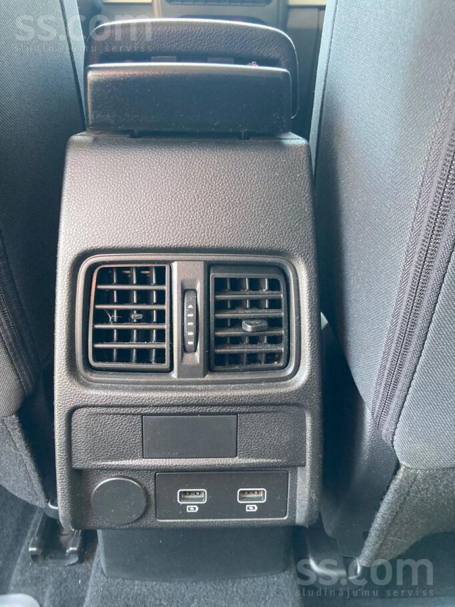 Grey Renault Arkana 2021 in Daugavpils, with an engine capacity of 1.30 L and mileage of 64 thousand km for 15000 €, photo 22 on AUTOMOTO.COM.LV