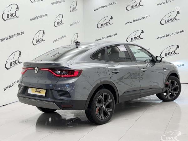 Pelēks Renault Arkana 2021 Viļņa, ar dzinēja tilpumu 1.60 L un nobraukumu 31 tūkst. km par 14990 €, foto 3 vietnē AUTOMOTO.COM.LV