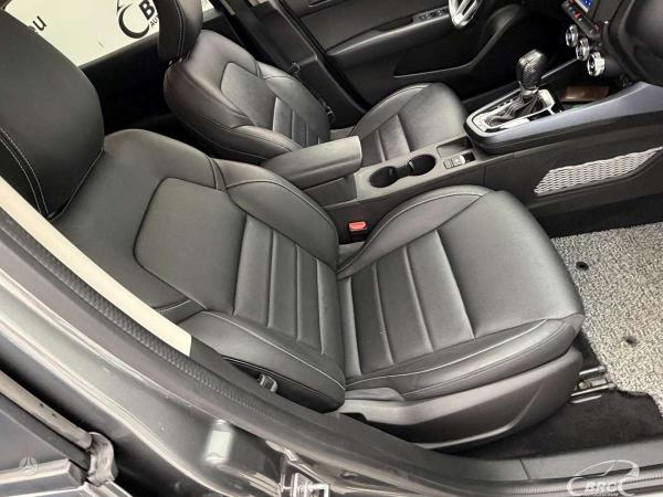 Pelēks Renault Arkana 2021 Viļņa, ar dzinēja tilpumu 1.60 L un nobraukumu 31 tūkst. km par 14990 €, foto 6 vietnē AUTOMOTO.COM.LV