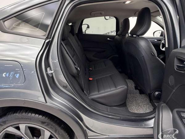 Pelēks Renault Arkana 2021 Viļņa, ar dzinēja tilpumu 1.60 L un nobraukumu 31 tūkst. km par 14990 €, foto 10 vietnē AUTOMOTO.COM.LV