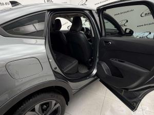 Grey Renault Arkana 2021 in Vilnius, with an engine capacity of 1.60 L and mileage of 31 thousand km for 14990 €, photo 14 on AUTOMOTO.COM.LV