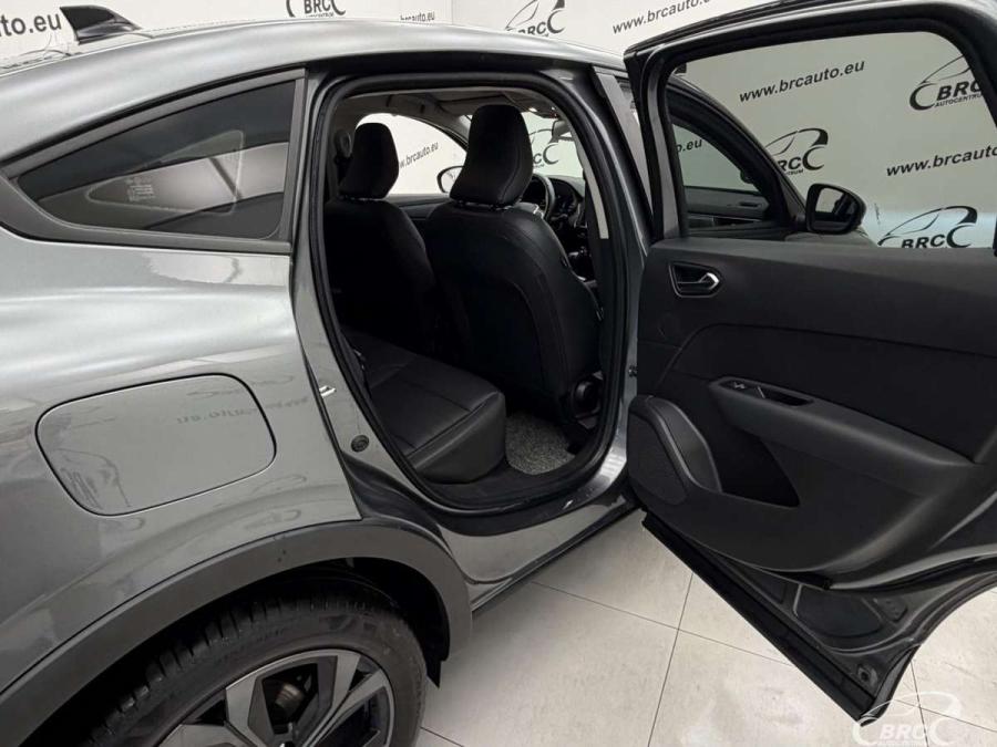 Grey Renault Arkana 2021 in Vilnius, with an engine capacity of 1.60 L and mileage of 31 thousand km for 14990 €, photo 14 on AUTOMOTO.COM.LV