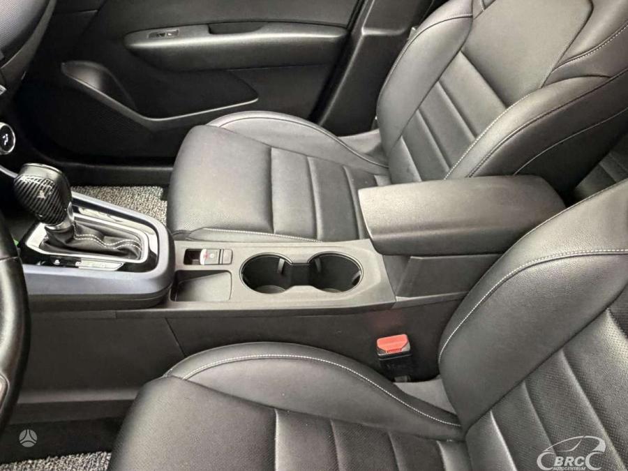 Grey Renault Arkana 2021 in Vilnius, with an engine capacity of 1.60 L and mileage of 31 thousand km for 14990 €, photo 25 on AUTOMOTO.COM.LV