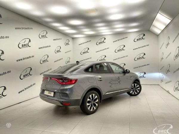 Pelēks Renault Arkana 2021 Viļņa, ar dzinēja tilpumu 1.60 L un nobraukumu 137 tūkst. km par 13800 €, foto 6 vietnē AUTOMOTO.COM.LV