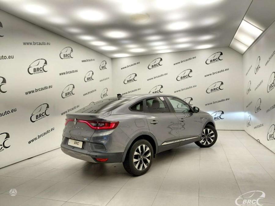 Grey Renault Arkana 2021 in Vilnius, with an engine capacity of 1.60 L and mileage of 137 thousand km for 13800 €, photo 7 on AUTOMOTO.COM.LV